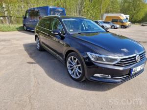 Black Volkswagen Passat B8 2015 in Riga, with an engine capacity of 1.60 L and mileage of 261 thousand km for 9900 €, photo 3 on AUTOMOTO.COM.LV