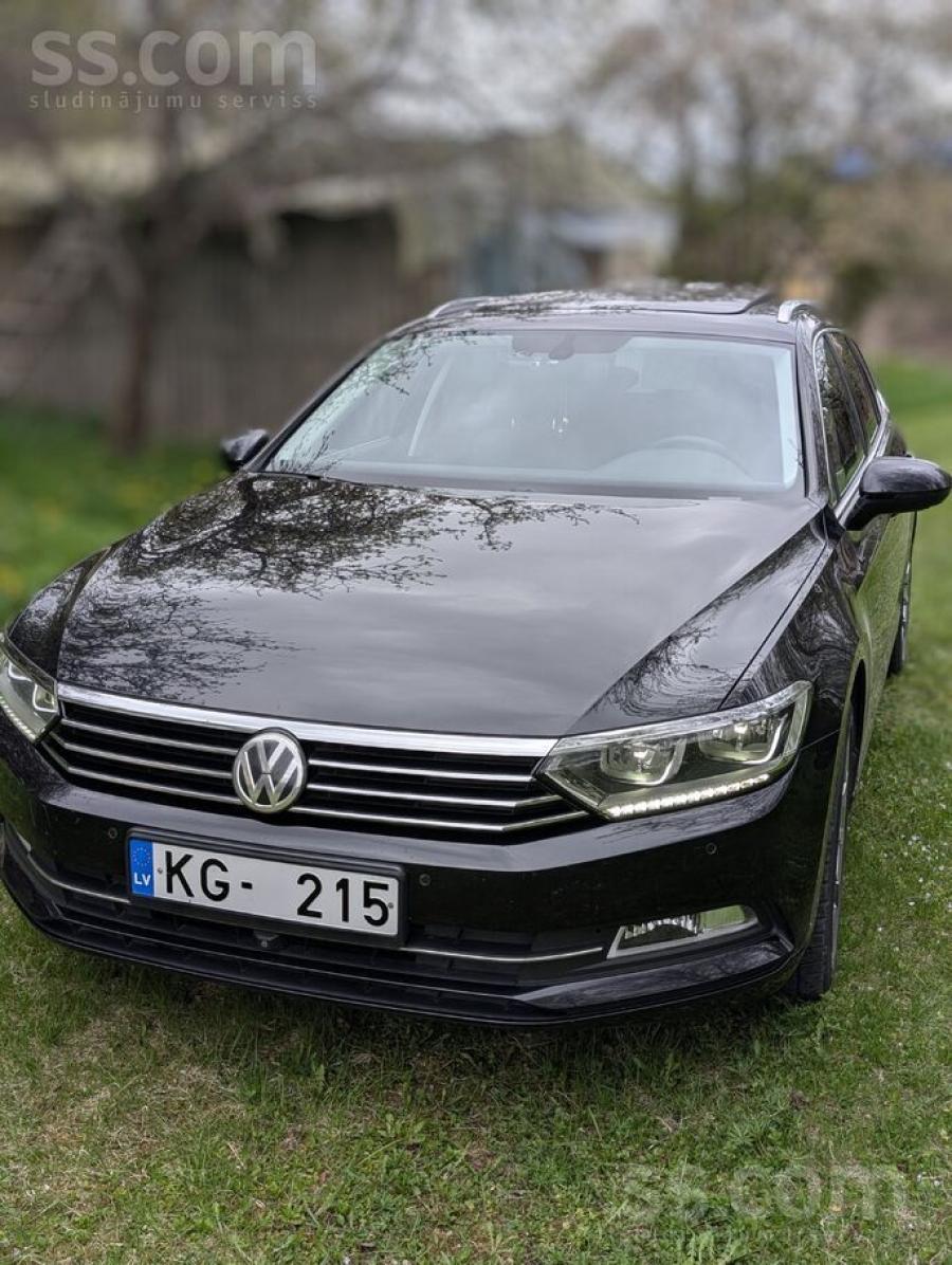 Black Volkswagen Passat B8 2015 in Riga, with an engine capacity of 1.60 L and mileage of 261 thousand km for 9900 €, photo 6 on AUTOMOTO.COM.LV