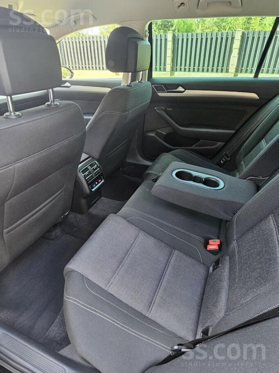 Melns Volkswagen Passat B8 2015 Rīga, ar dzinēja tilpumu 2.00 L un nobraukumu 317 tūkst. km par 7950 €, foto 10 vietnē AUTOMOTO.COM.LV