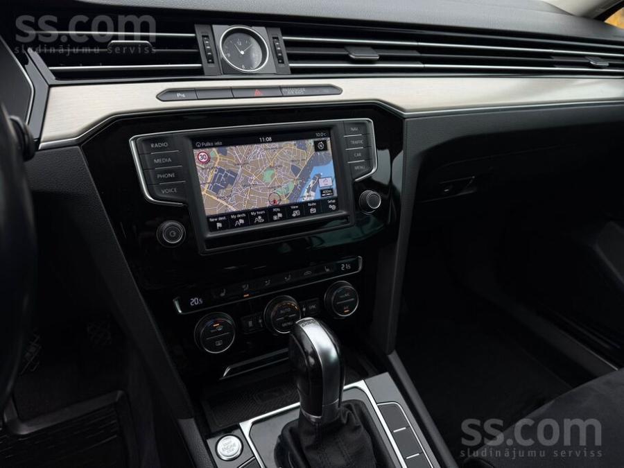 Melns Volkswagen Passat B8 2015 Rīga, ar dzinēja tilpumu 2.00 L un nobraukumu 262 tūkst. km par 9990 €, foto 16 vietnē AUTOMOTO.COM.LV