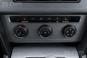 Black Volkswagen Passat B8 2015 in Riga, with an engine capacity of 1.60 L and mileage of 300 thousand km for 7700 €, photo 14 on AUTOMOTO.COM.LV