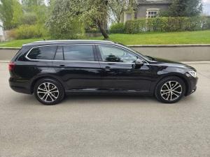 Black Volkswagen Passat B8 2015 in Jekabpils, with an engine capacity of 2.00 L and mileage of 272 thousand km for 10490 €, photo 5 on AUTOMOTO.COM.LV