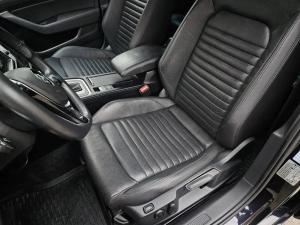 Black Volkswagen Passat B8 2015 in Jekabpils, with an engine capacity of 2.00 L and mileage of 272 thousand km for 10490 €, photo 16 on AUTOMOTO.COM.LV