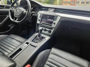 Black Volkswagen Passat B8 2015 in Jekabpils, with an engine capacity of 2.00 L and mileage of 272 thousand km for 10490 €, photo 20 on AUTOMOTO.COM.LV