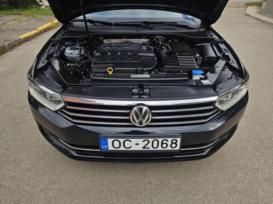 Black Volkswagen Passat B8 2015 in Jekabpils, with an engine capacity of 2.00 L and mileage of 272 thousand km for 10490 €, photo 27 on AUTOMOTO.COM.LV