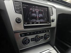 Black Volkswagen Passat B8 2015 in Jekabpils, with an engine capacity of 2.00 L and mileage of 272 thousand km for 10490 €, photo 28 on AUTOMOTO.COM.LV