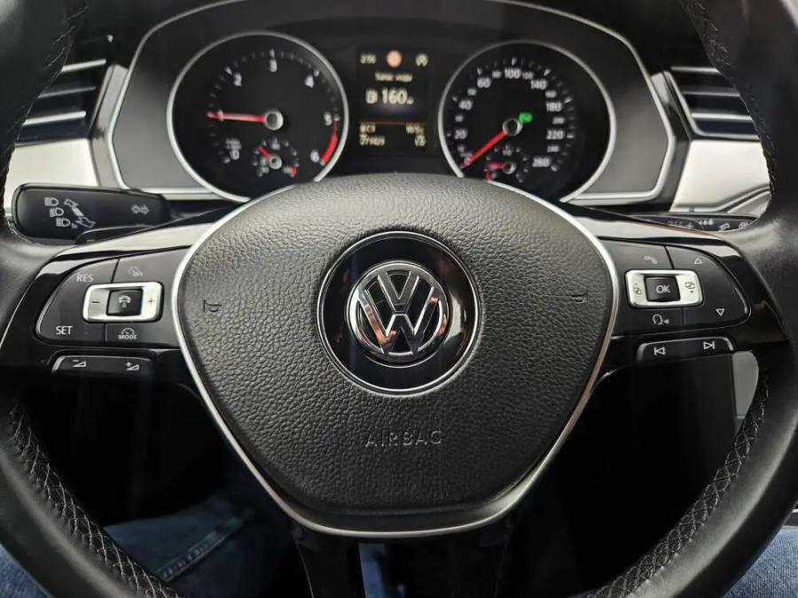 Black Volkswagen Passat B8 2015 in Jekabpils, with an engine capacity of 2.00 L and mileage of 272 thousand km for 10490 €, photo 29 on AUTOMOTO.COM.LV
