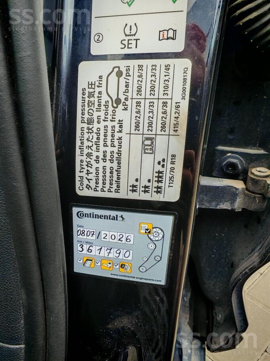 Black Volkswagen Passat B8 2015 in Riga, with an engine capacity of 2.00 L and mileage of 362 thousand km for 9000 €, photo 18 on AUTOMOTO.COM.LV