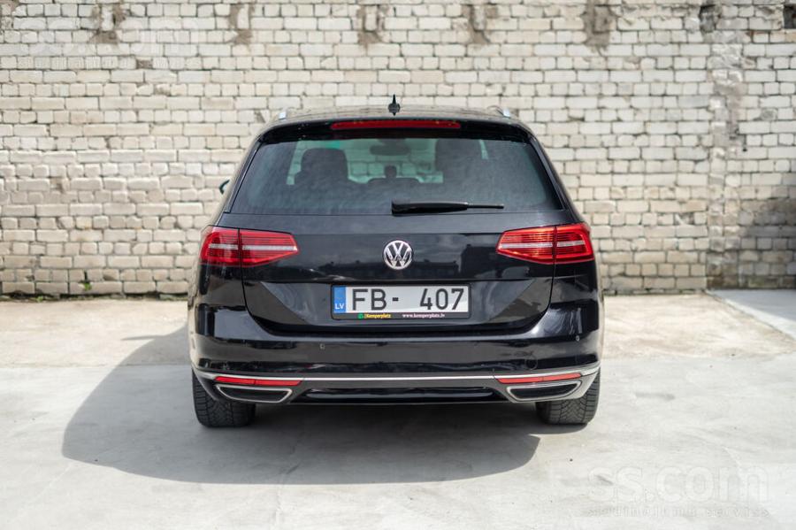 Black Volkswagen Passat B8 2015 in Liepaja, with an engine capacity of 1.40 L and mileage of 273 thousand km for 12500 €, photo 4 on AUTOMOTO.COM.LV