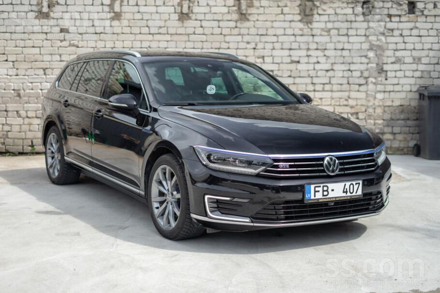 Black Volkswagen Passat B8 2015 in Liepaja, with an engine capacity of 1.40 L and mileage of 273 thousand km for 12500 €, photo 6 on AUTOMOTO.COM.LV