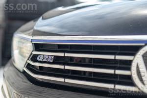 Black Volkswagen Passat B8 2015 in Liepaja, with an engine capacity of 1.40 L and mileage of 273 thousand km for 12500 €, photo 8 on AUTOMOTO.COM.LV