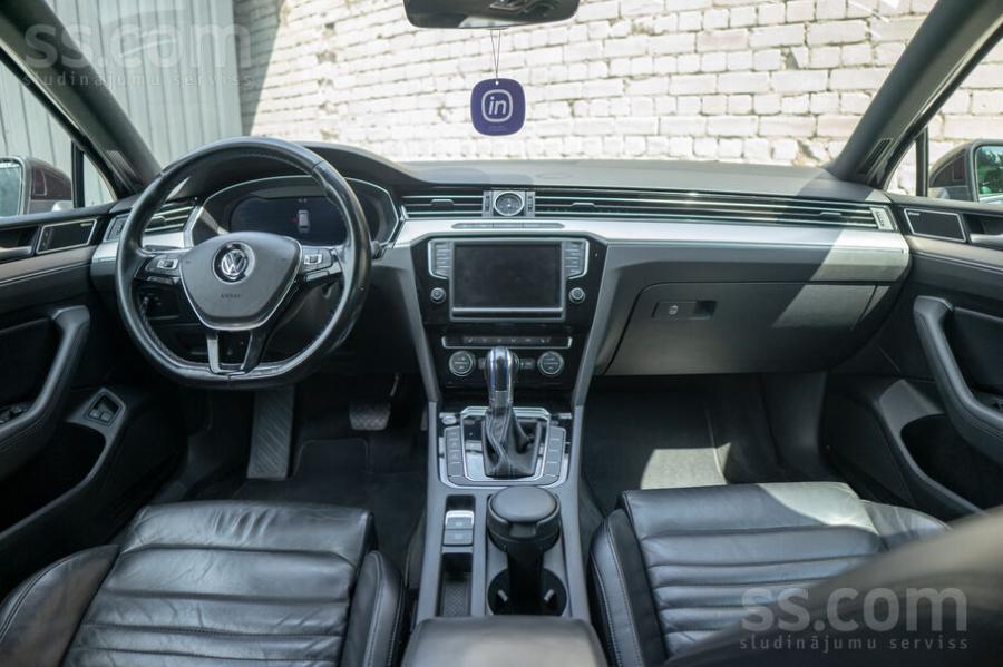 Black Volkswagen Passat B8 2015 in Liepaja, with an engine capacity of 1.40 L and mileage of 273 thousand km for 12500 €, photo 10 on AUTOMOTO.COM.LV