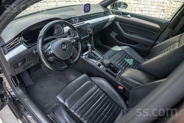 Black Volkswagen Passat B8 2015 in Liepaja, with an engine capacity of 1.40 L and mileage of 273 thousand km for 12500 €, photo 10 on AUTOMOTO.COM.LV