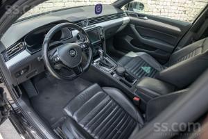 Black Volkswagen Passat B8 2015 in Liepaja, with an engine capacity of 1.40 L and mileage of 273 thousand km for 12500 €, photo 11 on AUTOMOTO.COM.LV