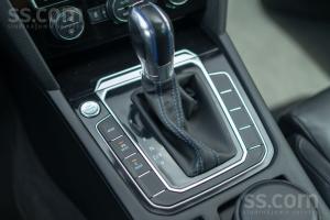Black Volkswagen Passat B8 2015 in Liepaja, with an engine capacity of 1.40 L and mileage of 273 thousand km for 12500 €, photo 20 on AUTOMOTO.COM.LV