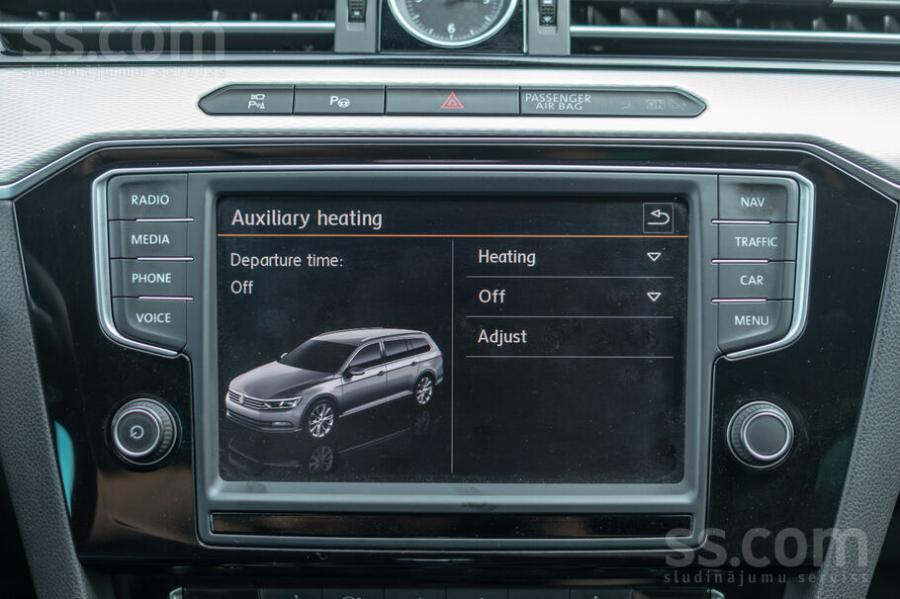 Black Volkswagen Passat B8 2015 in Liepaja, with an engine capacity of 1.40 L and mileage of 273 thousand km for 12500 €, photo 29 on AUTOMOTO.COM.LV