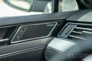 Black Volkswagen Passat B8 2015 in Liepaja, with an engine capacity of 1.40 L and mileage of 273 thousand km for 12500 €, photo 32 on AUTOMOTO.COM.LV