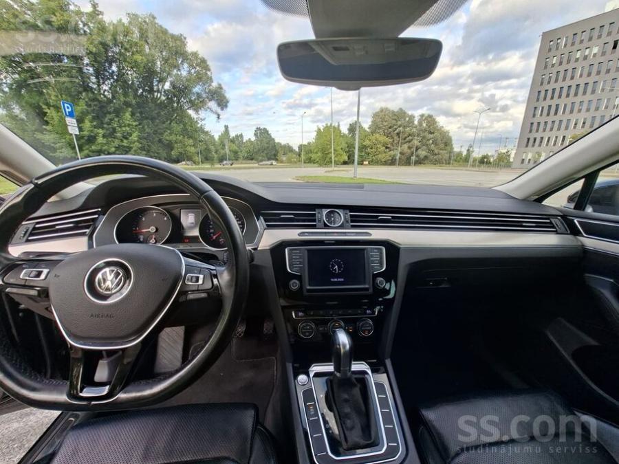 Black Volkswagen Passat B8 2015 in Riga, with an engine capacity of 2.00 L and mileage of 190 thousand km for 9500 €, photo 6 on AUTOMOTO.COM.LV