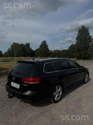 Black Volkswagen Passat B8 2015 in Riga, with an engine capacity of 2.00 L and mileage of 333 thousand km for 5900 €, photo 4 on AUTOMOTO.COM.LV