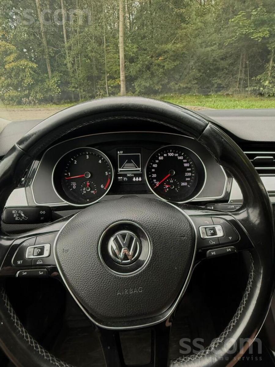 Black Volkswagen Passat B8 2015 in Aizkraukle, with an engine capacity of 2.00 L and mileage of 335 thousand km for 6300 €, photo 8 on AUTOMOTO.COM.LV