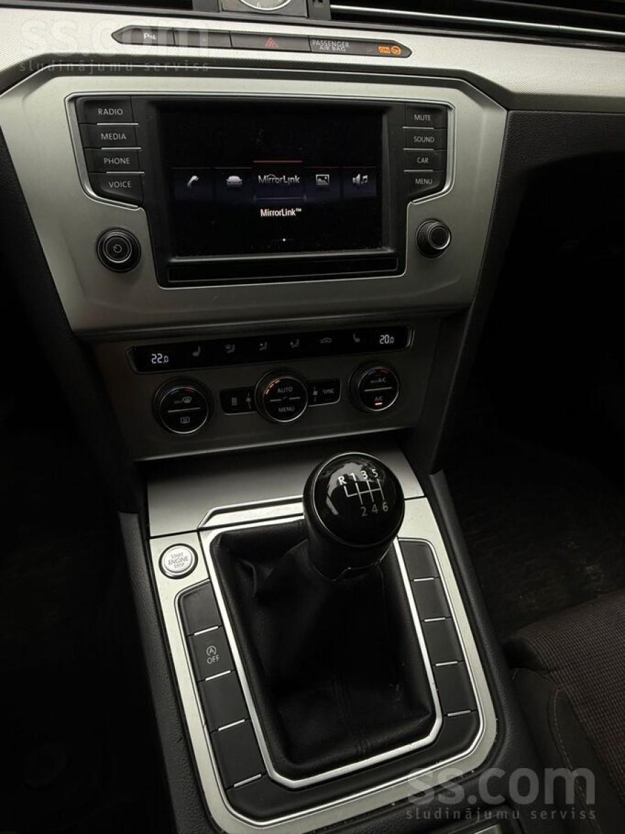 Black Volkswagen Passat B8 2015 in Aizkraukle, with an engine capacity of 2.00 L and mileage of 335 thousand km for 6300 €, photo 9 on AUTOMOTO.COM.LV
