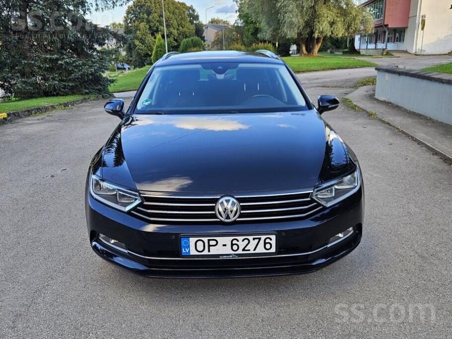 Black Volkswagen Passat B8 2015 in Jekabpils, with an engine capacity of 2.00 L and mileage of 263 thousand km for 9490 €, photo 4 on AUTOMOTO.COM.LV