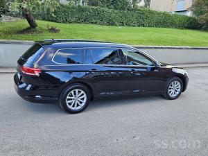 Black Volkswagen Passat B8 2015 in Jekabpils, with an engine capacity of 2.00 L and mileage of 263 thousand km for 9490 €, photo 8 on AUTOMOTO.COM.LV