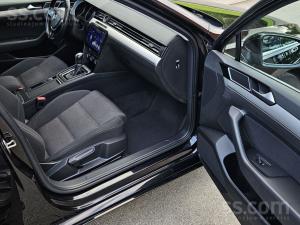 Black Volkswagen Passat B8 2015 in Jekabpils, with an engine capacity of 2.00 L and mileage of 263 thousand km for 9490 €, photo 24 on AUTOMOTO.COM.LV