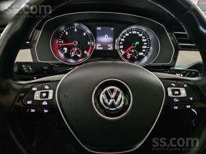 Black Volkswagen Passat B8 2015 in Jekabpils, with an engine capacity of 2.00 L and mileage of 263 thousand km for 9490 €, photo 31 on AUTOMOTO.COM.LV