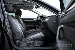 Black Volkswagen Passat B8 2015 in Riga, with an engine capacity of 1.60 L and mileage of 263 thousand km for 9490 €, photo 12 on AUTOMOTO.COM.LV