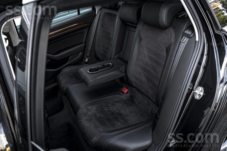 Black Volkswagen Passat B8 2015 in Riga, with an engine capacity of 1.60 L and mileage of 263 thousand km for 9490 €, photo 13 on AUTOMOTO.COM.LV
