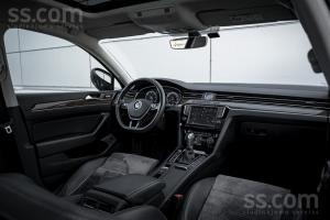 Black Volkswagen Passat B8 2015 in Riga, with an engine capacity of 1.60 L and mileage of 263 thousand km for 9490 €, photo 17 on AUTOMOTO.COM.LV