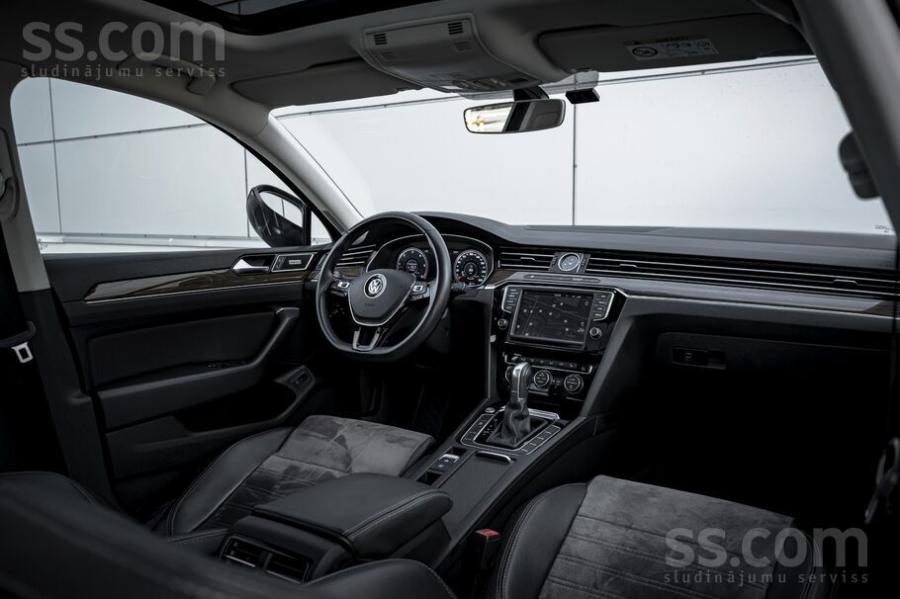Black Volkswagen Passat B8 2015 in Riga, with an engine capacity of 1.60 L and mileage of 263 thousand km for 9490 €, photo 17 on AUTOMOTO.COM.LV