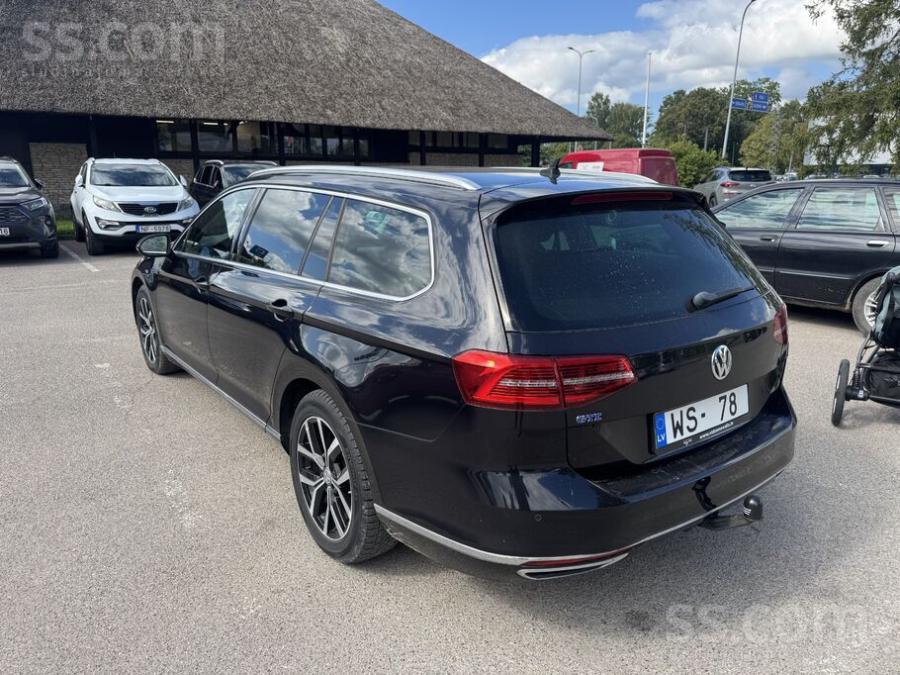 Black Volkswagen Passat B8 2015 in Riga, with an engine capacity of 1.40 L and mileage of 214 thousand km for 9990 €, photo 4 on AUTOMOTO.COM.LV