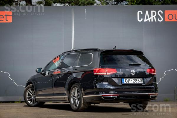 Volkswagen Passat B8 2015 in Riga on AUTOMOTO.COM.LV Black Volkswagen Passat B8 2015 in Riga, with an engine capacity of 1.60 L and mileage of 260 thousand km for 10490 €, photo 7 on AUTOMOTO.COM.LV