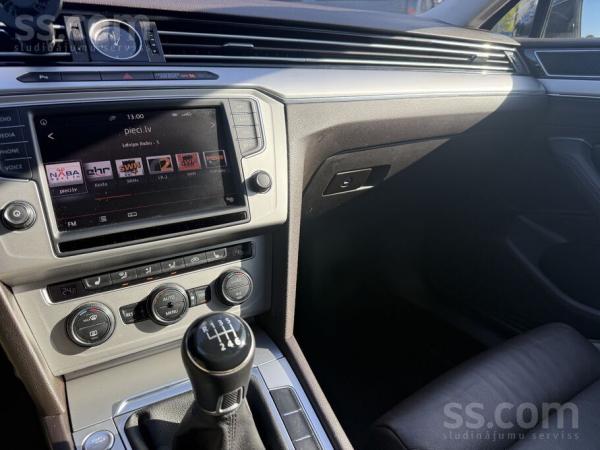 Black Volkswagen Passat B8 2016 in Riga, with an engine capacity of 2.00 L and mileage of 313 thousand km for 10800 €, photo 11 on AUTOMOTO.COM.LV