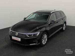 Melns Volkswagen Passat B8 2016 Viļņa, ar dzinēja tilpumu 1.40 L un nobraukumu 225 tūkst. km par 10999 €, foto  vietnē AUTOMOTO.COM.LV