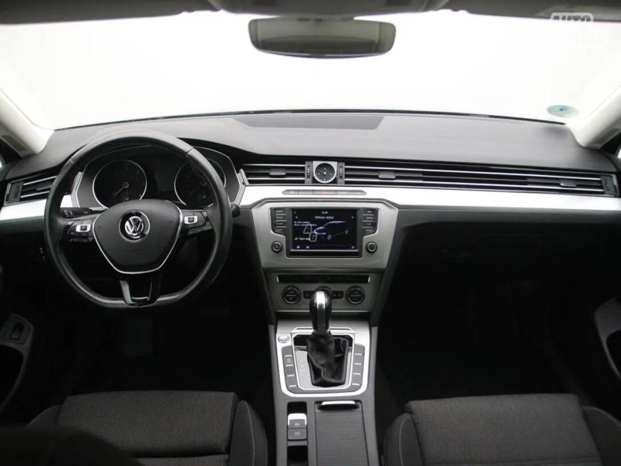 Melns Volkswagen Passat B8 2016 Viļņa, ar dzinēja tilpumu 2.00 L un nobraukumu 195 tūkst. km par 11999 €, foto 3 vietnē AUTOMOTO.COM.LV