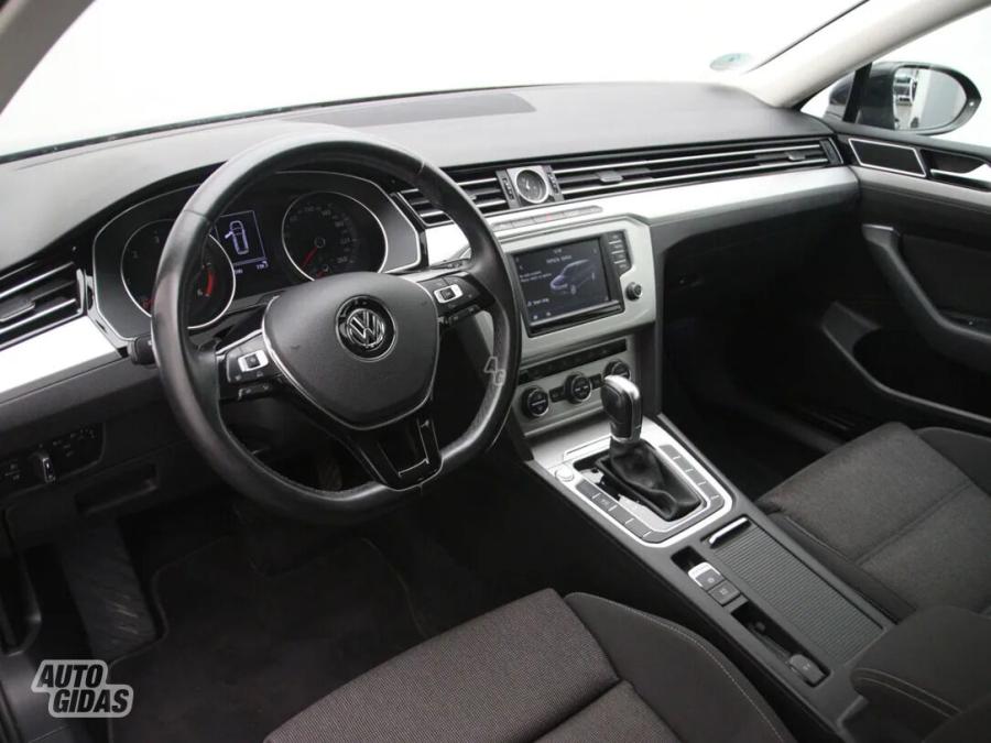 Melns Volkswagen Passat B8 2016 Viļņa, ar dzinēja tilpumu 2.00 L un nobraukumu 195 tūkst. km par 11999 €, foto 17 vietnē AUTOMOTO.COM.LV
