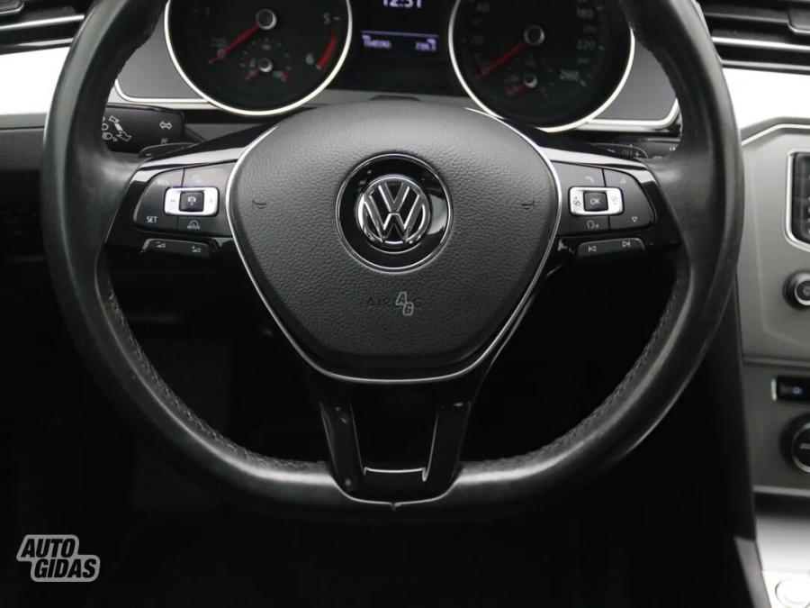 Melns Volkswagen Passat B8 2016 Viļņa, ar dzinēja tilpumu 2.00 L un nobraukumu 195 tūkst. km par 11999 €, foto 19 vietnē AUTOMOTO.COM.LV