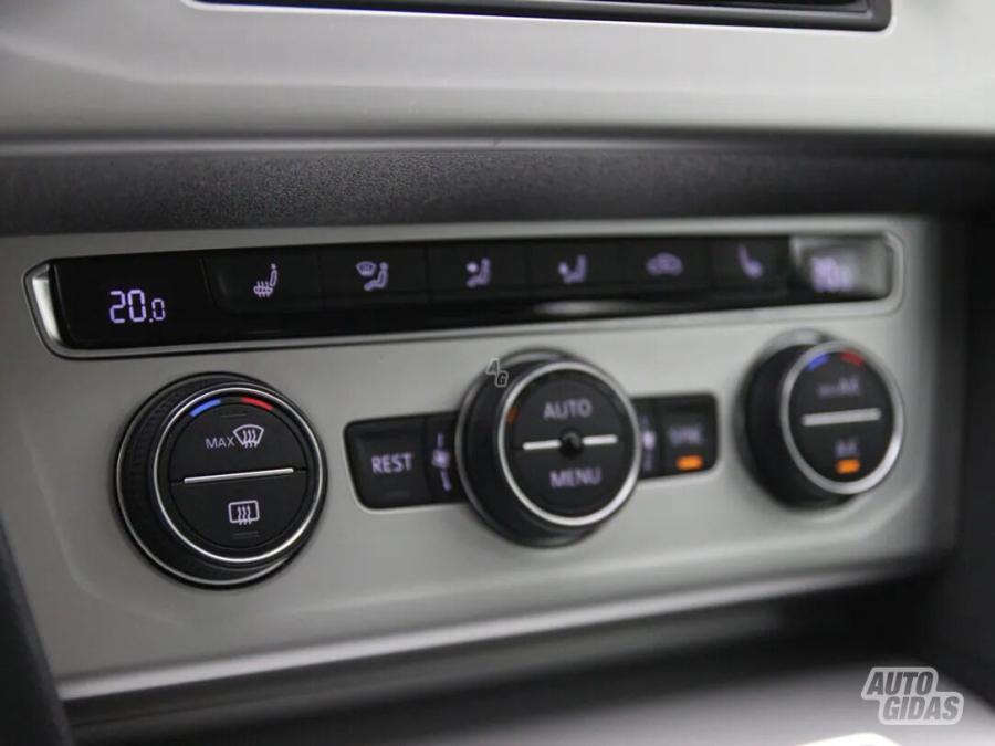 Melns Volkswagen Passat B8 2016 Viļņa, ar dzinēja tilpumu 2.00 L un nobraukumu 195 tūkst. km par 11999 €, foto 21 vietnē AUTOMOTO.COM.LV