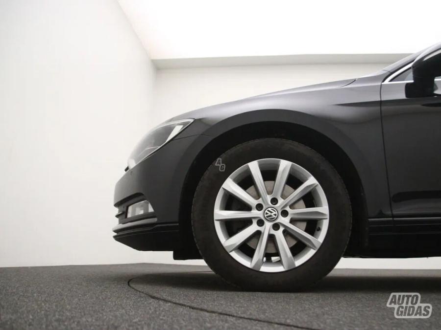 Melns Volkswagen Passat B8 2016 Viļņa, ar dzinēja tilpumu 2.00 L un nobraukumu 195 tūkst. km par 11999 €, foto 29 vietnē AUTOMOTO.COM.LV