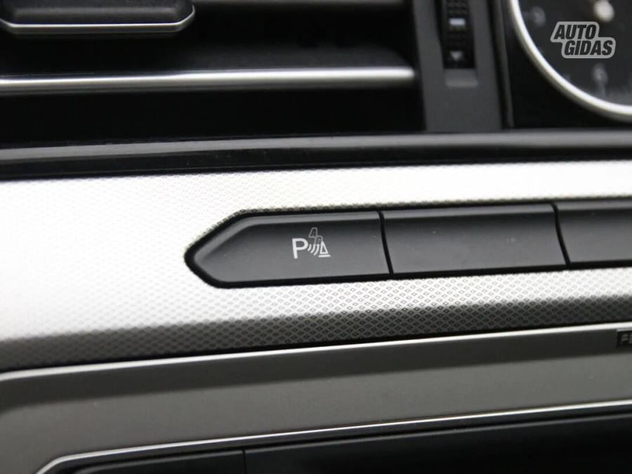 Melns Volkswagen Passat B8 2016 Viļņa, ar dzinēja tilpumu 2.00 L un nobraukumu 195 tūkst. km par 11999 €, foto 32 vietnē AUTOMOTO.COM.LV