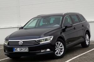 Black Volkswagen Passat B8 2016 in Riga, with an engine capacity of 2.00 L and mileage of 245 thousand km for 7800 €, photo 3 on AUTOMOTO.COM.LV
