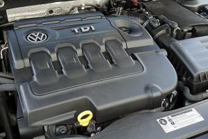 Black Volkswagen Passat B8 2016 in Riga, with an engine capacity of 2.00 L and mileage of 245 thousand km for 7800 €, photo 27 on AUTOMOTO.COM.LV