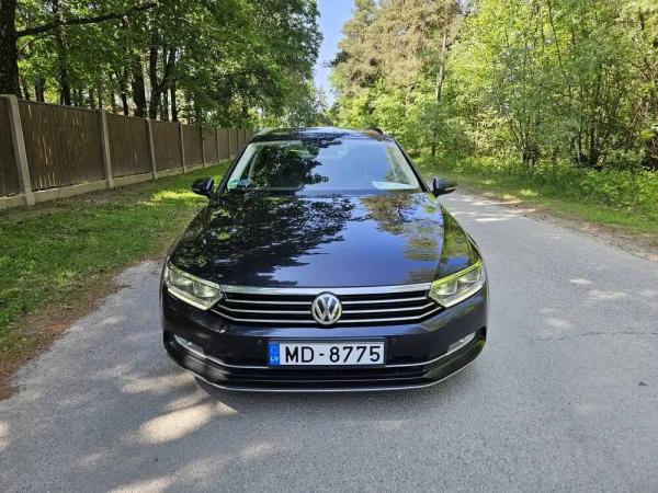 Black Volkswagen Passat B8 2016 in Jekabpils, with an engine capacity of 2.00 L and mileage of 297 thousand km for 9990 €, photo 2 on AUTOMOTO.COM.LV