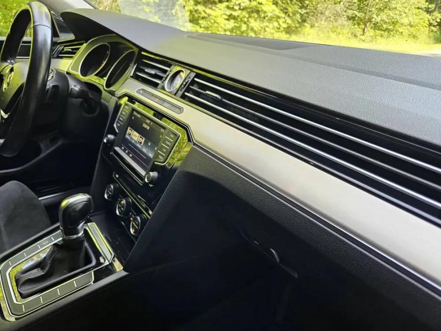 Melns Volkswagen Passat B8 2016 Jēkabpils, ar dzinēja tilpumu 2.00 L un nobraukumu 297 tūkst. km par 9990 €, foto 20 vietnē AUTOMOTO.COM.LV