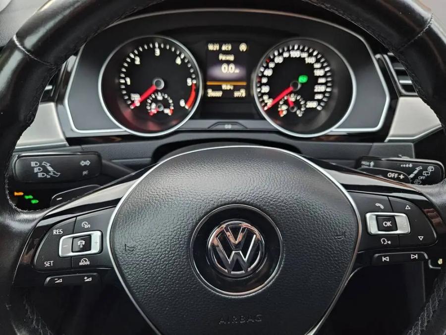 Melns Volkswagen Passat B8 2016 Jēkabpils, ar dzinēja tilpumu 2.00 L un nobraukumu 297 tūkst. km par 9990 €, foto 29 vietnē AUTOMOTO.COM.LV