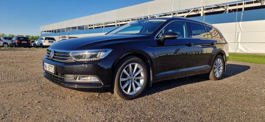 Black Volkswagen Passat B8 2016 in Riga, with an engine capacity of 2.00 L and mileage of 163 thousand km for 12250 €, photo 1 on AUTOMOTO.COM.LV