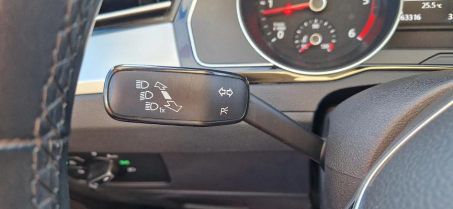 Black Volkswagen Passat B8 2016 in Riga, with an engine capacity of 2.00 L and mileage of 163 thousand km for 12250 €, photo 15 on AUTOMOTO.COM.LV